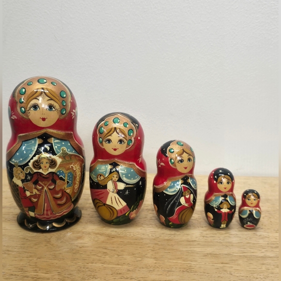Source Unknown | Accents | Matryoshka Russian Nesting Doll Set Of 5 ...